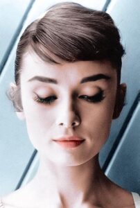 The 10 Most Beautiful British Celebrities Of All Time - The Moon Day ...