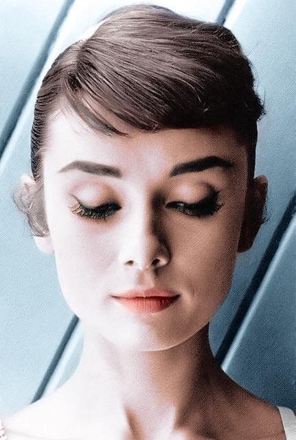The 10 Most Beautiful British Celebrities Of All Time - The Moon Day ...
